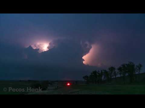 Tormentas y Ciudades: Sorprendentes GIF animados de rayos
