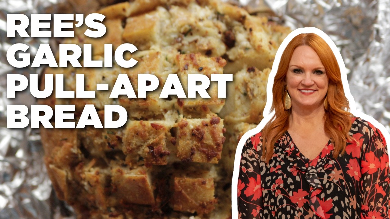 Ree Drummond's Roasted Garlic & Four-Cheese Pull-Apart Bread | The Pioneer Woman | Food Network