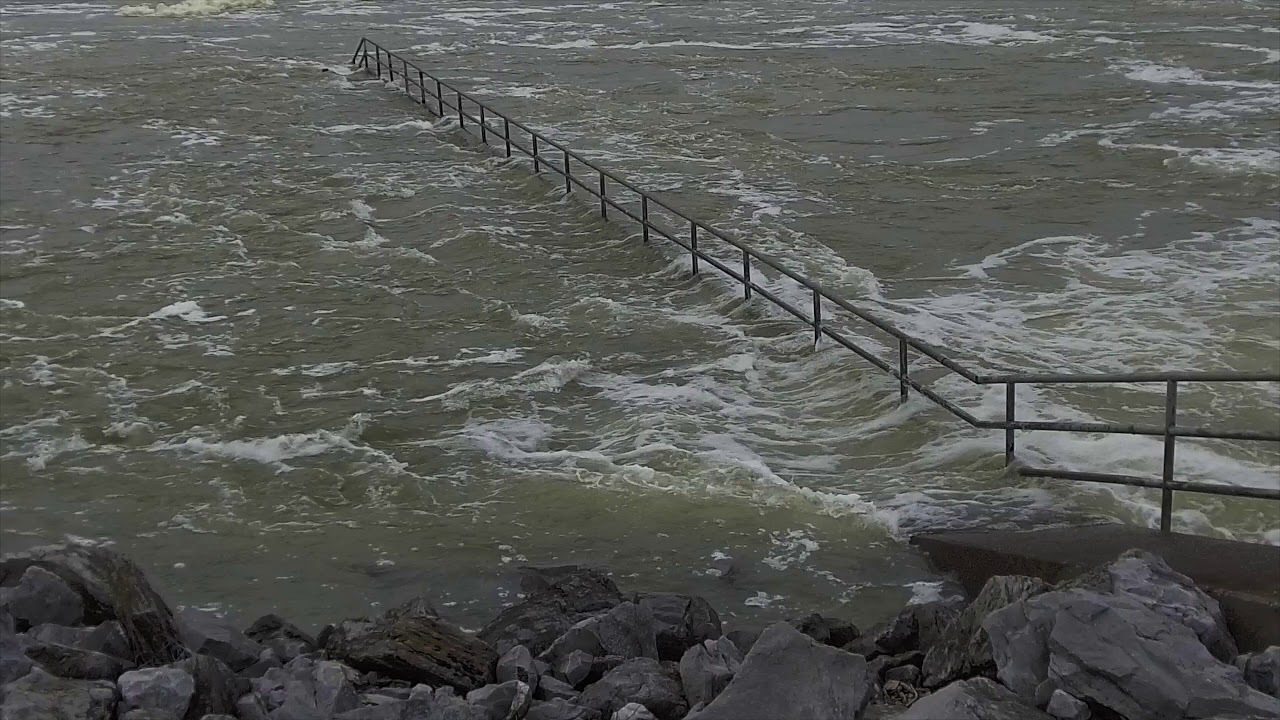 Kentucky Dam with all the spillways open