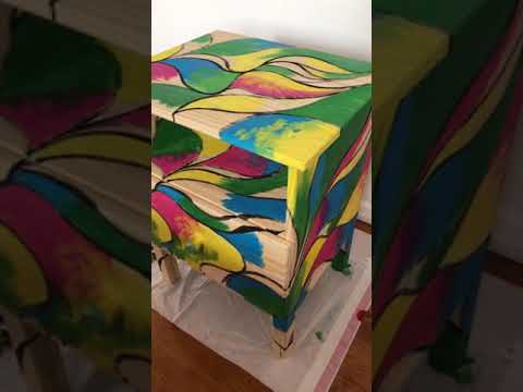 Short video about furniture painting to spanish music. Art made in New York City Part 2 how to start