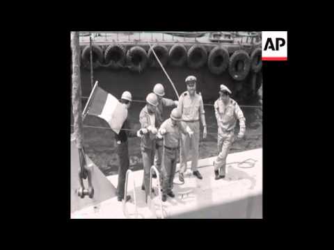 Can 975 28 04 67 THE FRENCH BATHYSCAPHE ARCHIMEDE AT WORK IN JAPAN