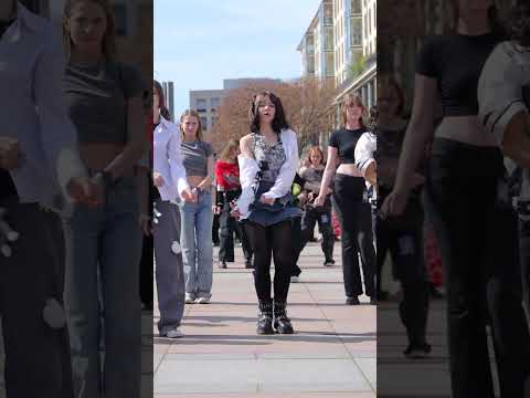 JISOO - earthquake by ???/ Dresden