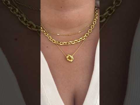 Gold jewelry completes any look ✨ #gorjana #everydayjewelry #styleinspo #fashion on