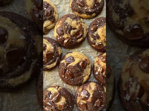 Marbled Brownie Chocolate Chip Cookies (Brookies!) #chocolatechipcookies #brownies #brookies #baking