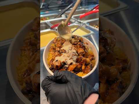 The HONEY CHIPOTLE CHICKEN BOWL from Tacobee’s in Crown Heights, Brooklyn NYC! 🍗🧀🔥 #DEVOURPOWER