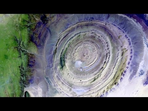 Mahakarya BUMI dari Batu dan Es