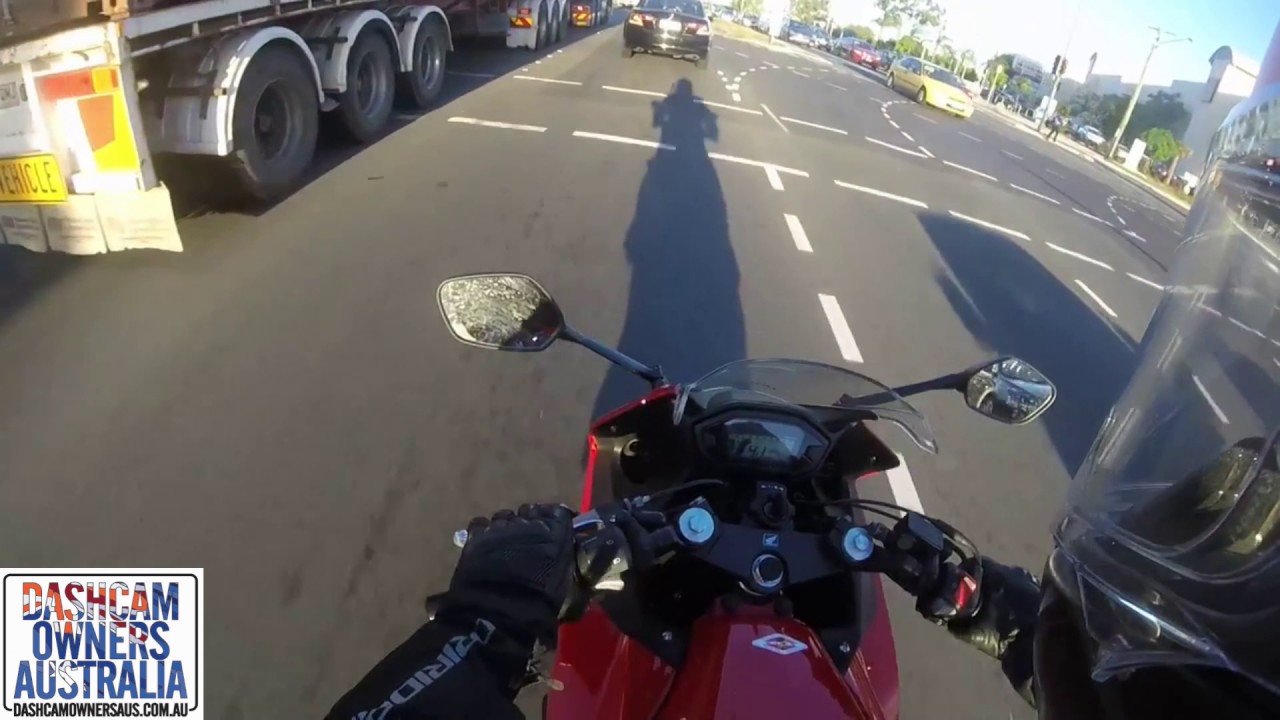 Rear-Ended Motorcyclists Shows Why Filtering Is a Good Idea - autoevolution