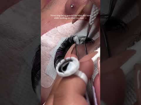 Volume lash extensions