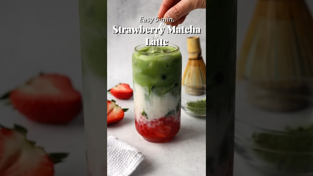 Easy 5-min. Strawberry Matcha Latte #drink