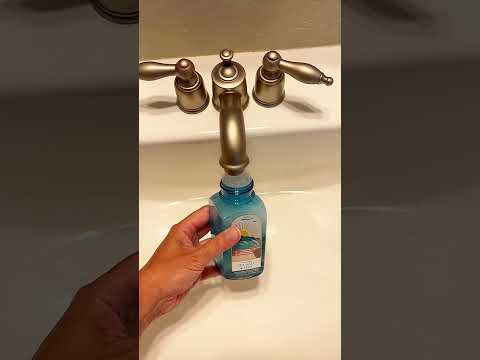 HOW TO MAKE FOAMING HAND SOAP (Cleaning Hack)