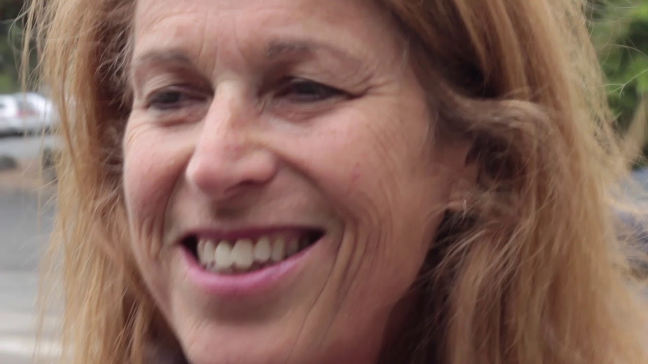 Be a Mentor. Help youth, migrants and former refugees learn to drive.