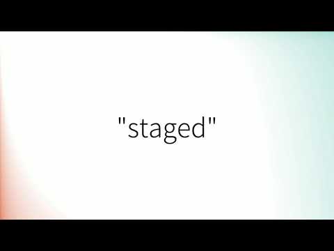 How to pronounce 'Staged' (British English)
