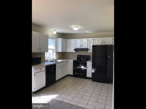 137 Greenland Drive Lancaster, PA 17602 - Townhouse - Real Estate - For Rent