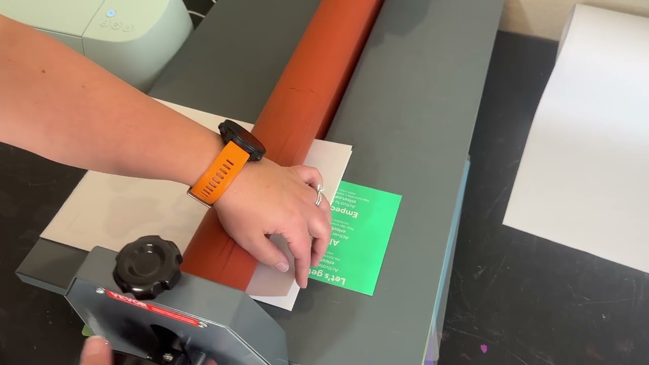 Cómo laminar pegatinas para que sean impermeables y con protección UV | La guía de bricolaje | Ep...