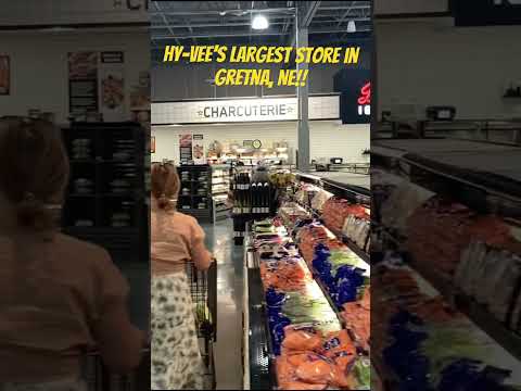 Hy-Vee’s has opened its largest store (135,000 sq-ft) in a town just outside of Omaha in Nebraska.