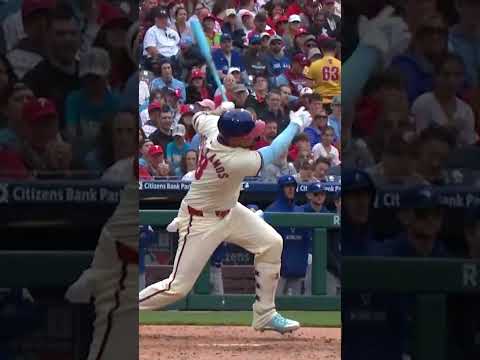 Dad Power! Nick Castellanos busts this game wide open with a GRAND SLAM!