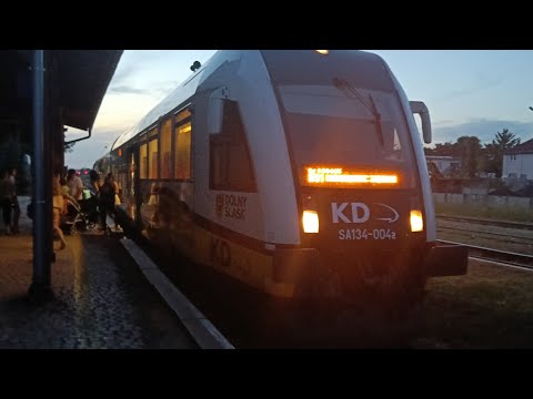 SA134-004 KD Z JAWORA DO KAMIEŃCA ZĄBKOWICIEGO ODJAZD Z STACJI ZĄBKOWICE ŚLĄSKIE.