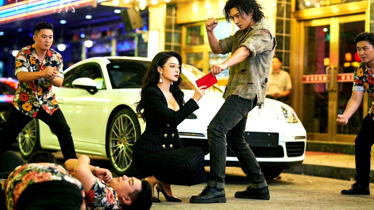 300塊一天租來的姑娘，竟然是公司新來的霸道女總裁！混混找麻煩時他出手相救，下一秒女總裁直接拽著他衝進民政局領證！#情感 #反轉 #逆襲 #多語種