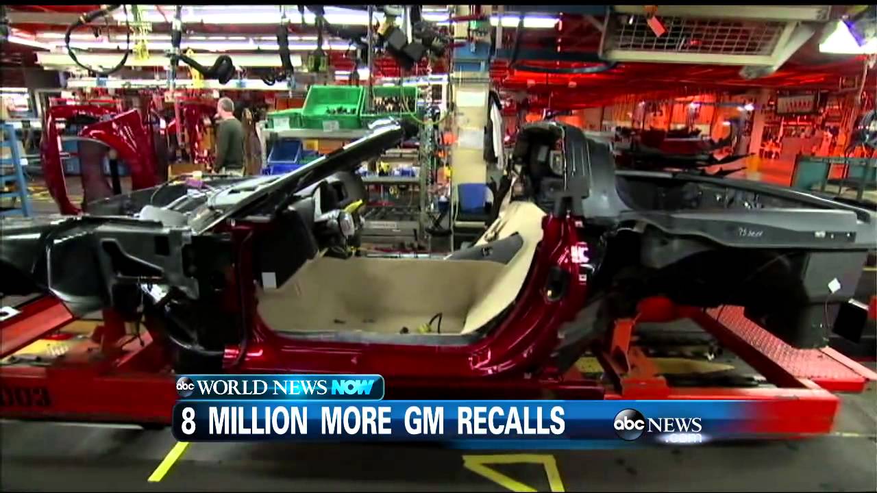 WEBCAST: Truck Driver Pulls Cop Over