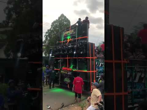 detik detik jatuh dari sound system (Giant) karnaval peniwen