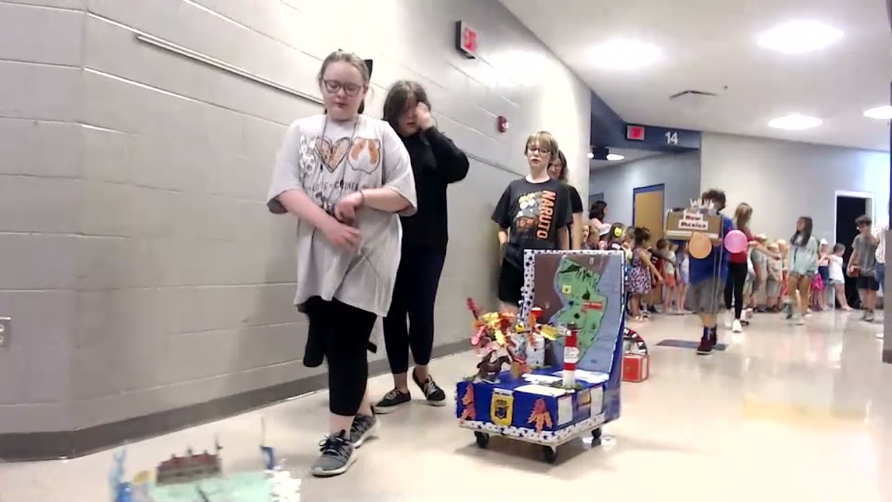 5th grade State Float Parade
