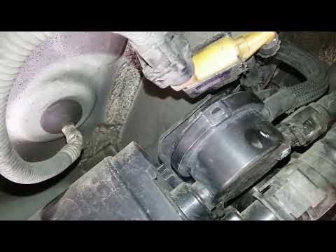 (Toyota Corolla) Diagnosing a P0442 EVAP small leak code
