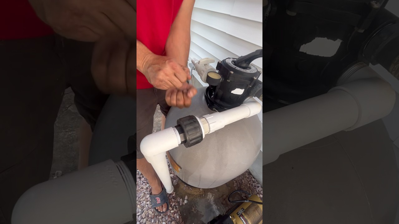 POOL PLUMBING UNIONS TAKING OFF #swimmingpool #pool #plumbing #shorts
