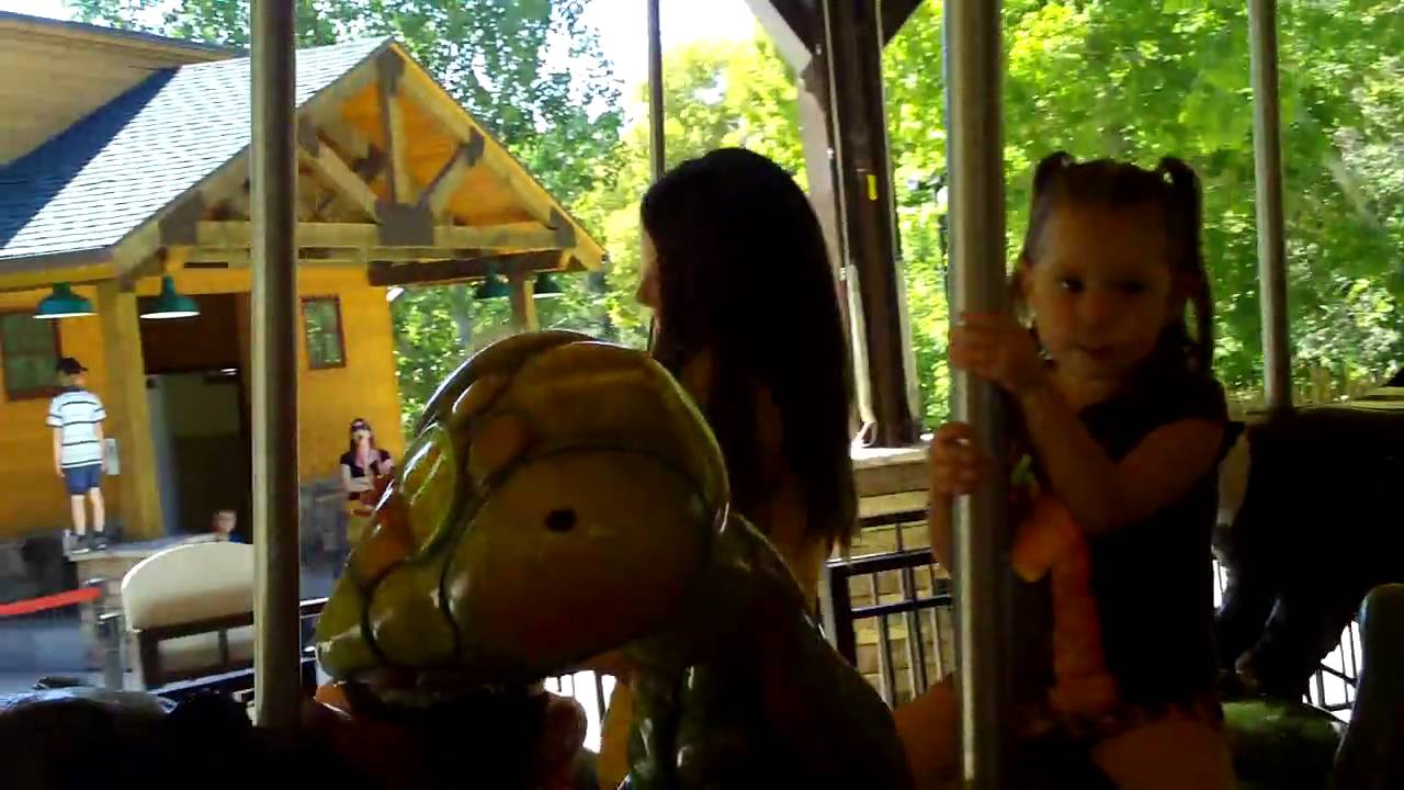 At Hogle  Zoo 2