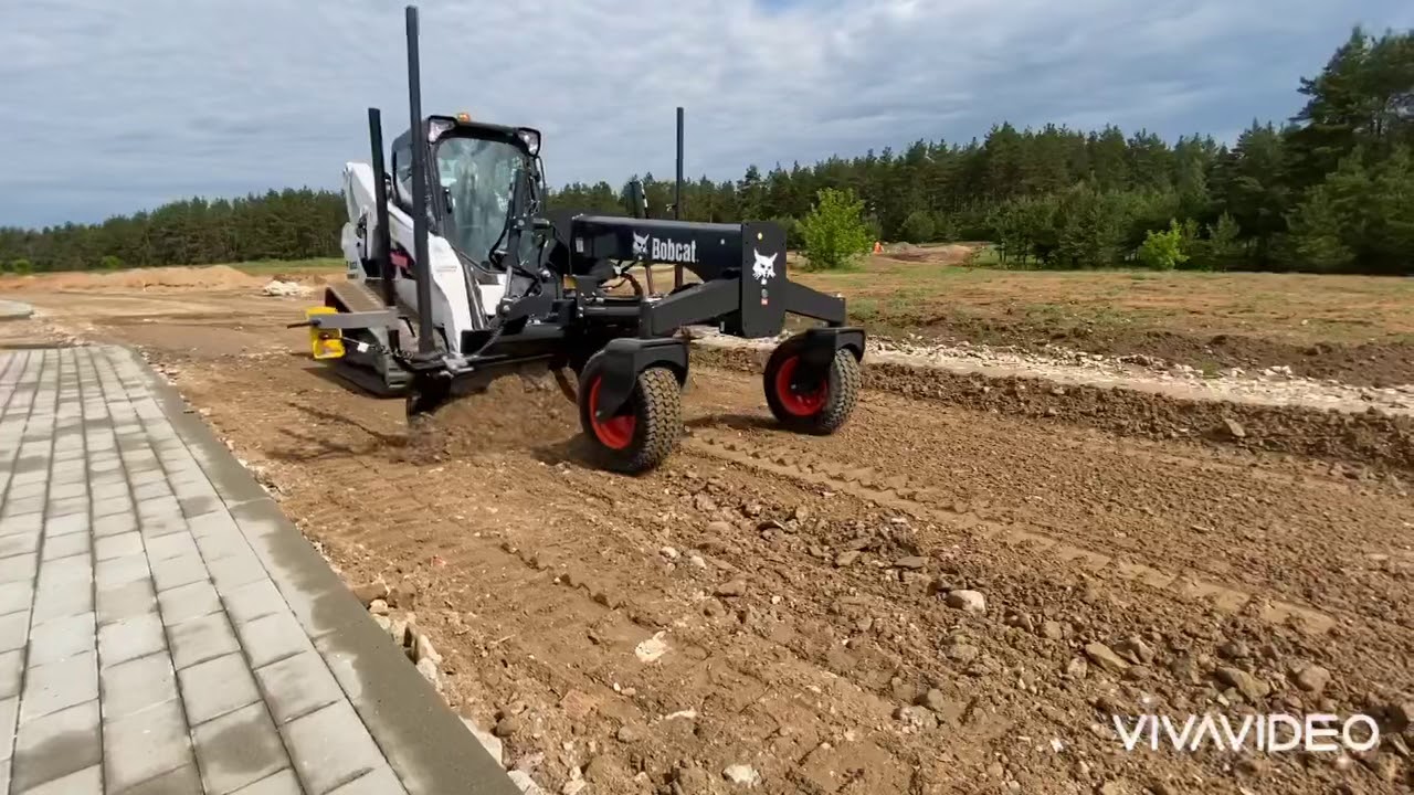 Bobcat T650 with grader and Sonic tracer