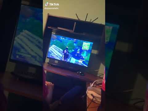TikTok: My friend here, Justin, is cracked at Fortnite