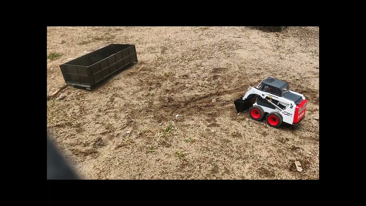 LXY RC Bobcat 1/14 first test. (1)