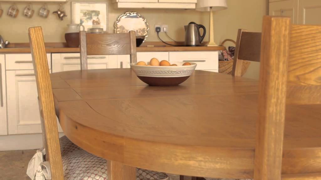 FITZWILLIAM OAK OVAL DINING TABLE