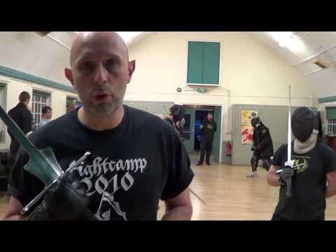 One-handed attacks in HEMA longsword fencing (with the rear hand)