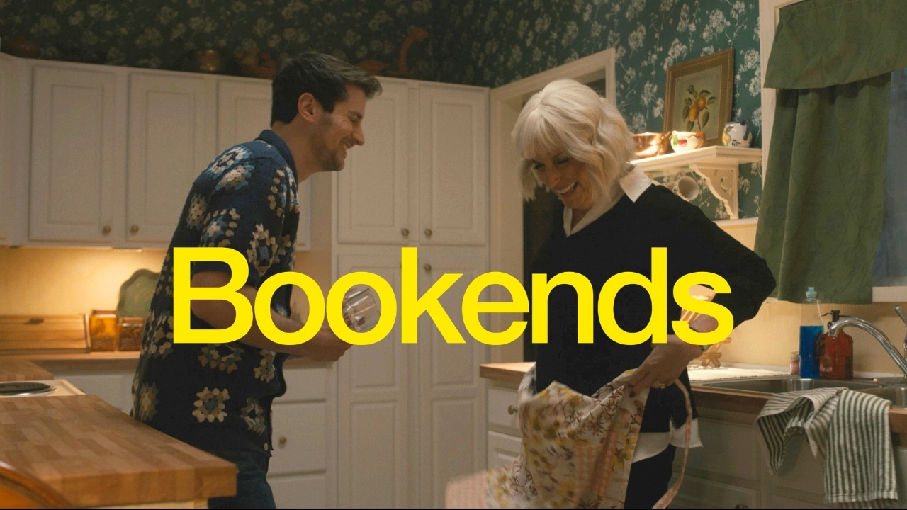 Noam Ash and Caroline Aaron in the film Bookends