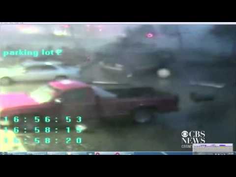 Video from Inside Walgreens of Mobile, AL Tornado | Charlie Neese ...