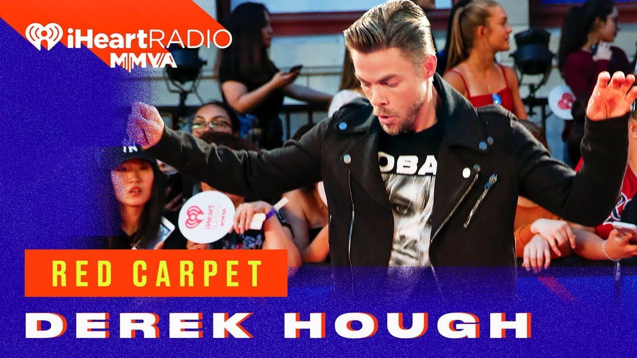 Derek Hough Shows Off His Dance Moves | 2018 iHeartRadio MMVA Red Carpet