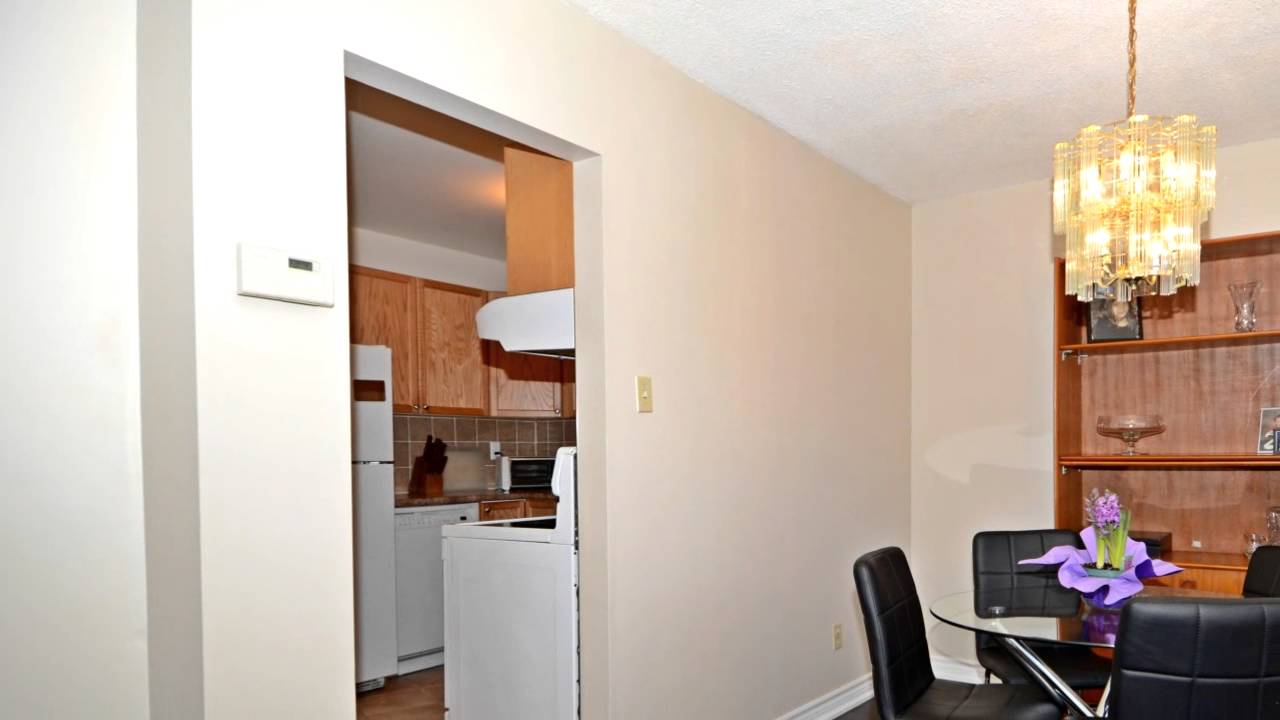 24 Gordon Way, Thornhill