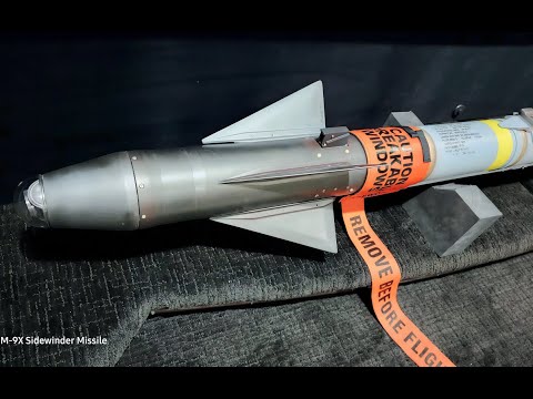 💭 Raytheon AIM-9X Sidewinder w/LAU-105 Launch Rail-Fully 3D Printable ...