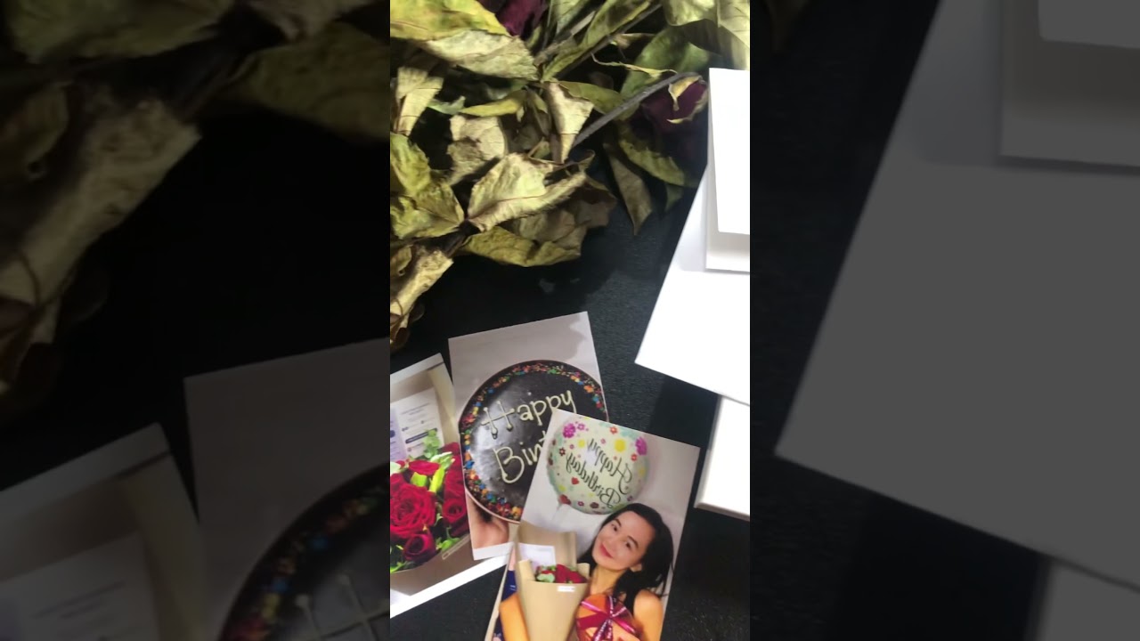 Bunga Kering Buatan Sendiri dalam Bingkai Kotak Bayangan