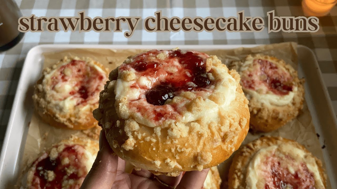 Soft Strawberry Cheesecake Crumb Buns 🍓 Bake With Me