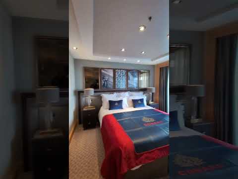 Queen Mary 2 Penthouse Suite 10.133