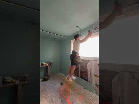 Raccord pare-vapeur et placo du mur de baignoire #renovation #diy #travaux #home #decoration #placo