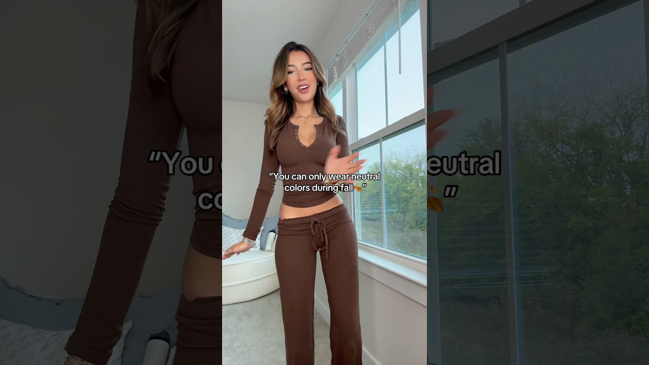 Fall is the best time for colorful fits! #fashion #ootd #neutraloutfit #fallfashion