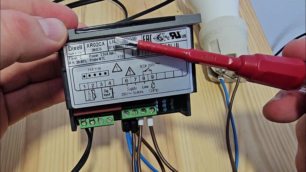 Dixell XR02CX Wiring Explained