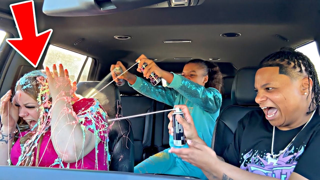 EXTREME SILLY STRING PRANK ON AMANDA!!