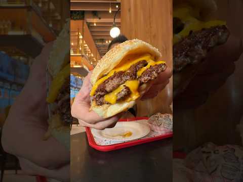 FAMOUS CHEESEBURGER FROM “THE MENU” MOVIE..🍔 available @ IRV’S BURGERS