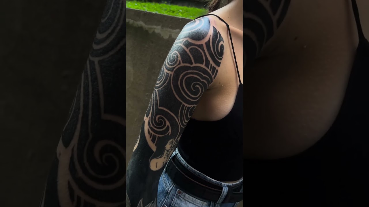 Incredible ornamental sleeve by Ladeh