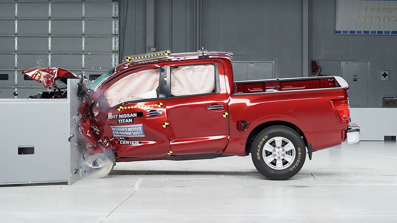 2017 Nissan Titan Crew Cab Rated “Marginal” In Small Overlap IIHS Crash ...