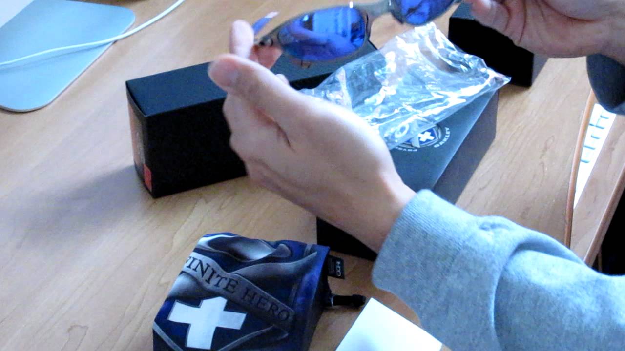 Oakley Juliet (Infinite Hero and Ducati) unboxing