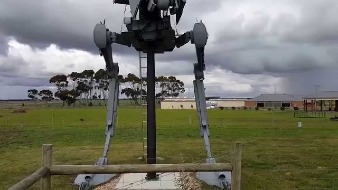 A Man Built a Full-Size AT-ST Walker and He Deserves a Medal ...